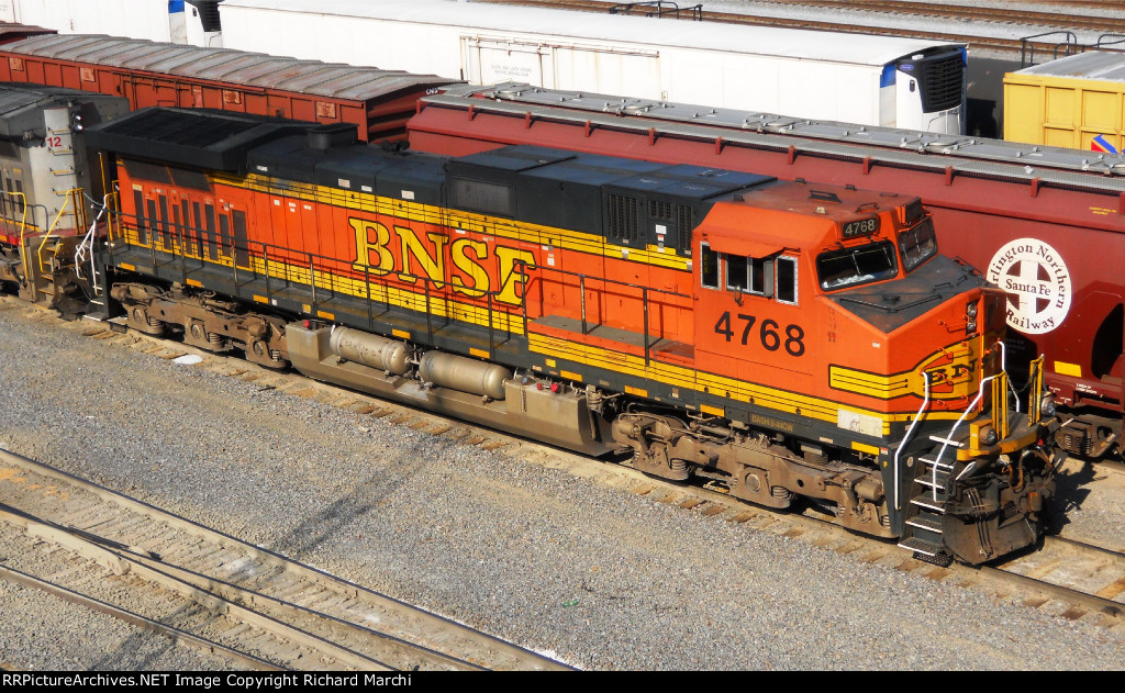 BNSF 4768